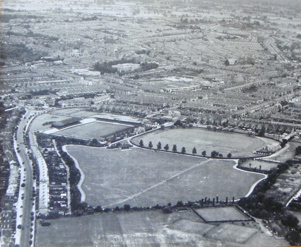 Frank Crossley – a safe pair of hands – Radnor Street Cemetery