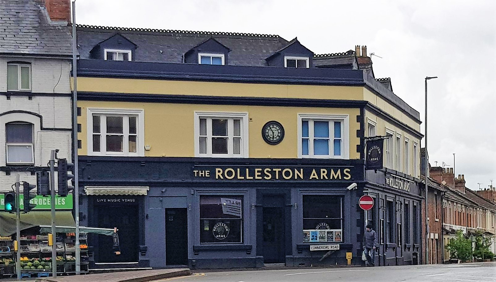 Charles Edward Iles – licensee of the Rolleston Hotel – Radnor Street ...