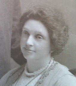 The Rev George Hunter and his daughter Edith – Radnor Street Cemetery