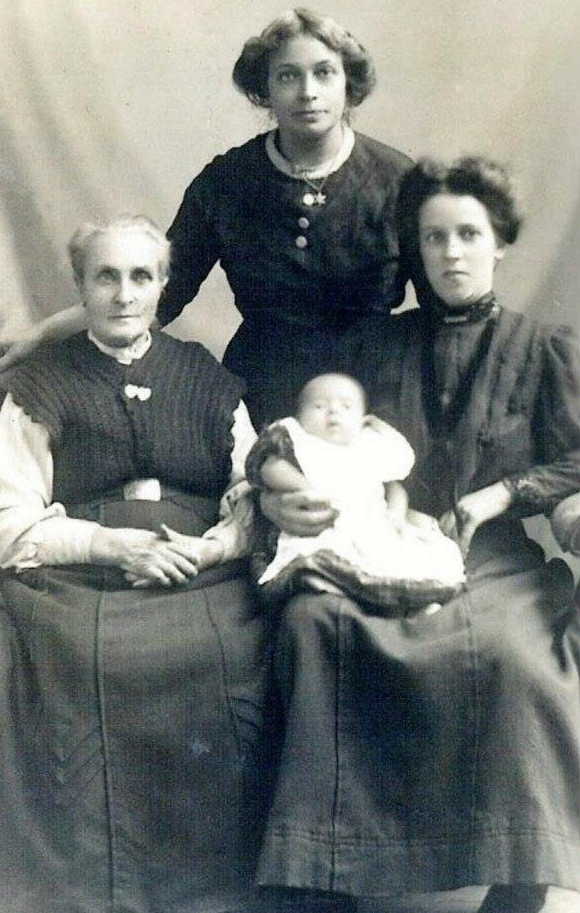 The Uzzell family and the Ball and Chain – Radnor Street Cemetery