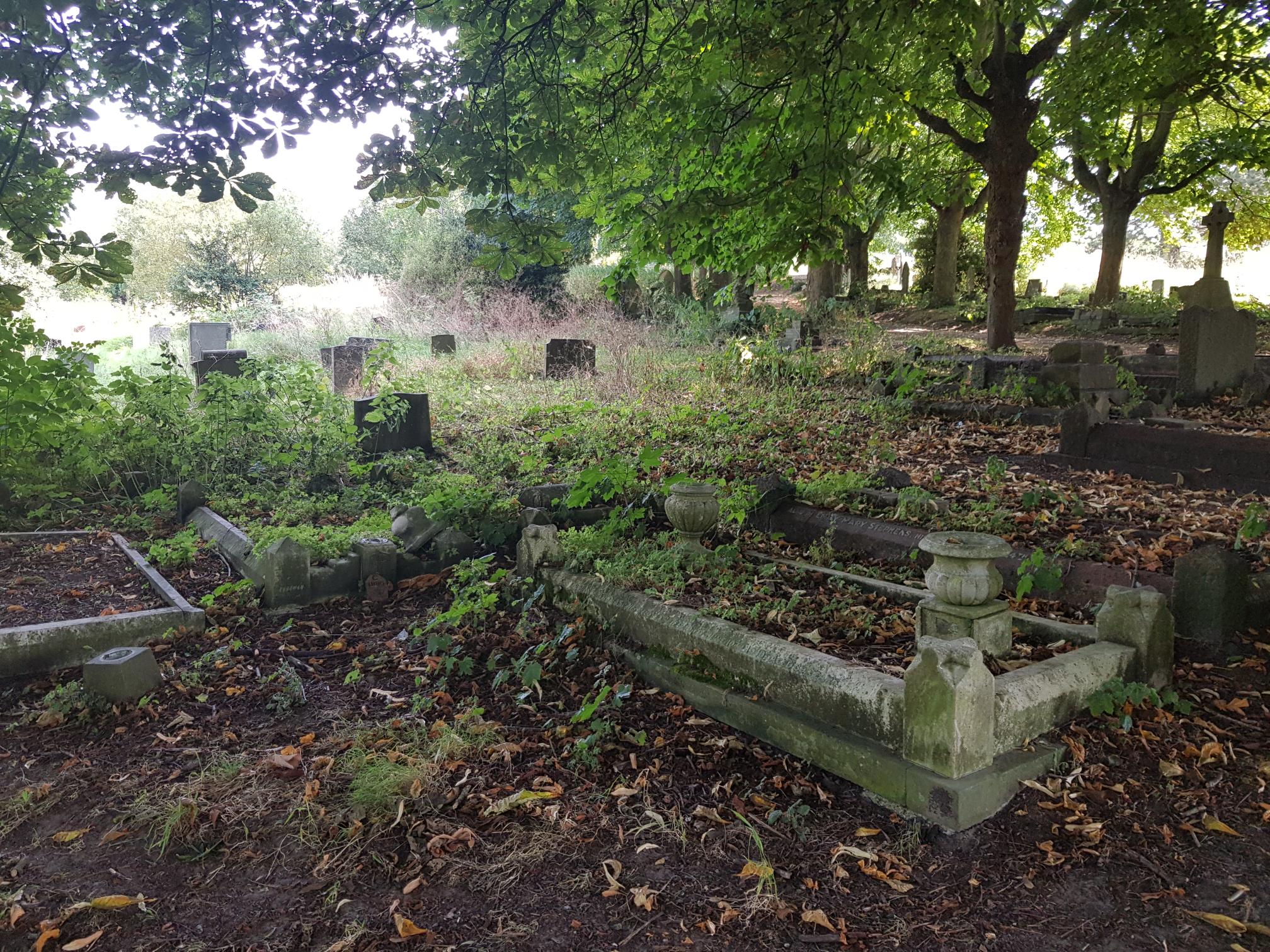 Alfred and Amy Haynes – Radnor Street Cemetery